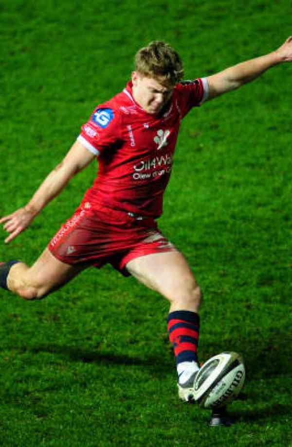 Sam Costelow - News | Ultimate Rugby Players, News, Fixtures and Live ...