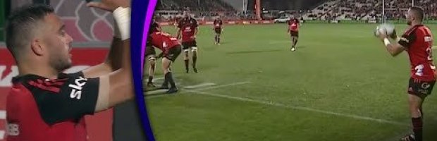 Halfback Bryn Hall throws into lineout vs Highlanders | Ultimate Rugby ...