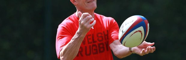 Rob Howley demands ‘comfort in the chaos’ from Wales in Ireland ...